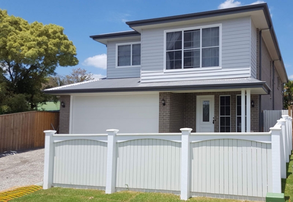Timber Fencing Contractor - Brisbane Suburbs - Logan City - Gold Coast
